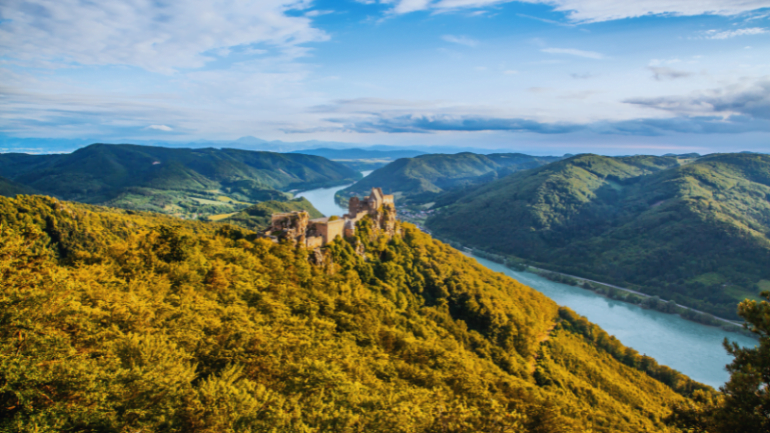 Vienna Boat Tour: Cruise the Danube River with these Day Tours
